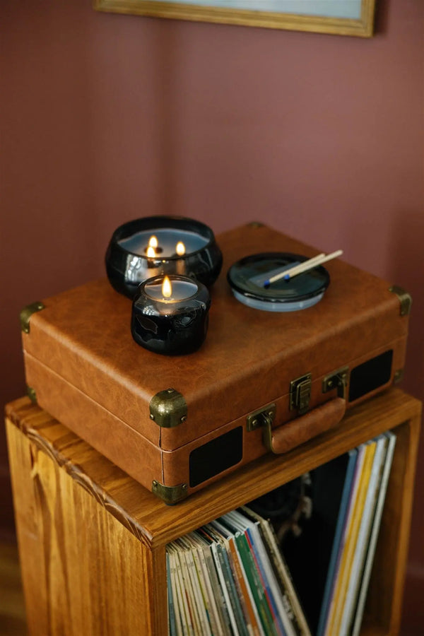 Basalt Navy 10 Oz Organic Shaped Tinted Glass with Lid - Humana