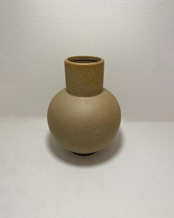 Round Bottom vase - Humana